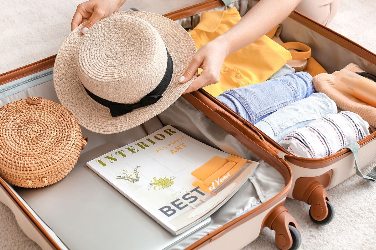 Mastering Minimalist Travel: Tips for Packing Light and Efficiently - Backpacker's Mentality